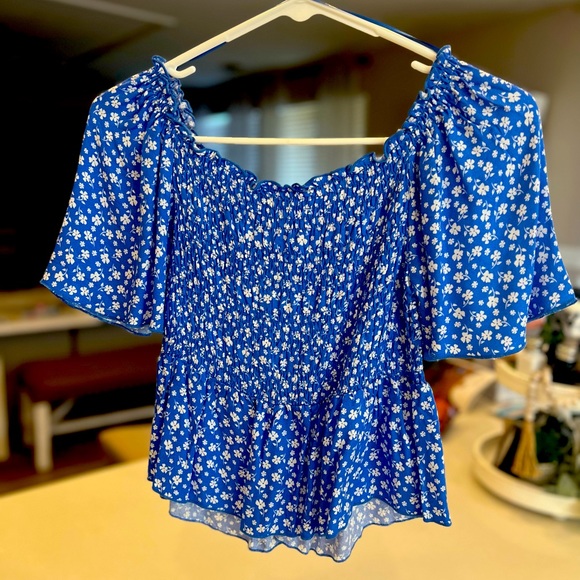 Tops | Scrunched Flowy Crop Top | Poshmark